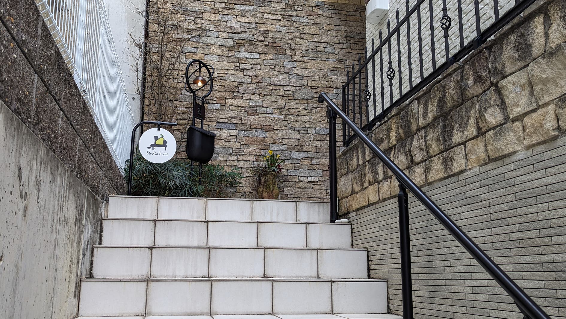 [舞子9分/駐車1台可]グランドピアノのある楽器練習スペースの写真13