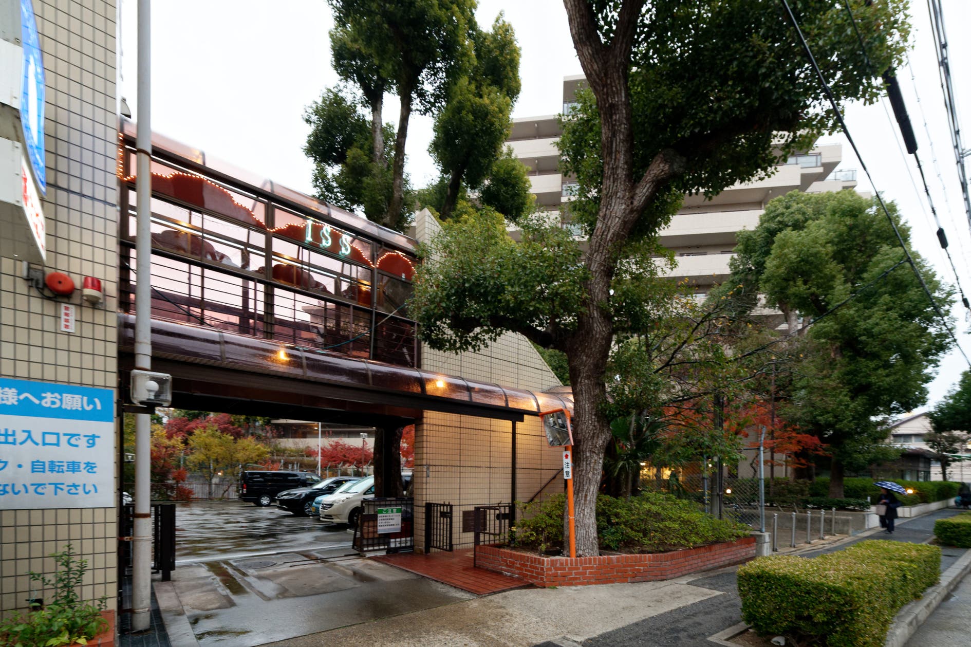 ソファのある落ち着いた室内で会議📝やテレビ📺を見ながらママ友会など👩‍👩‍👧‍👧🍹の写真3