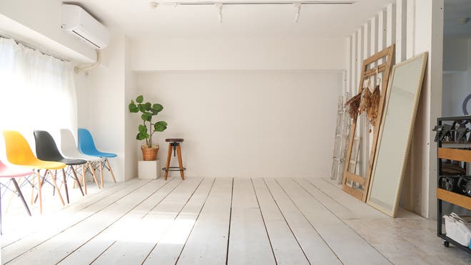 阪急梅田駅から徒歩5分!撮影をはじめ色々な目的で気軽に使えるレンタルスタジオ&スペースの写真1