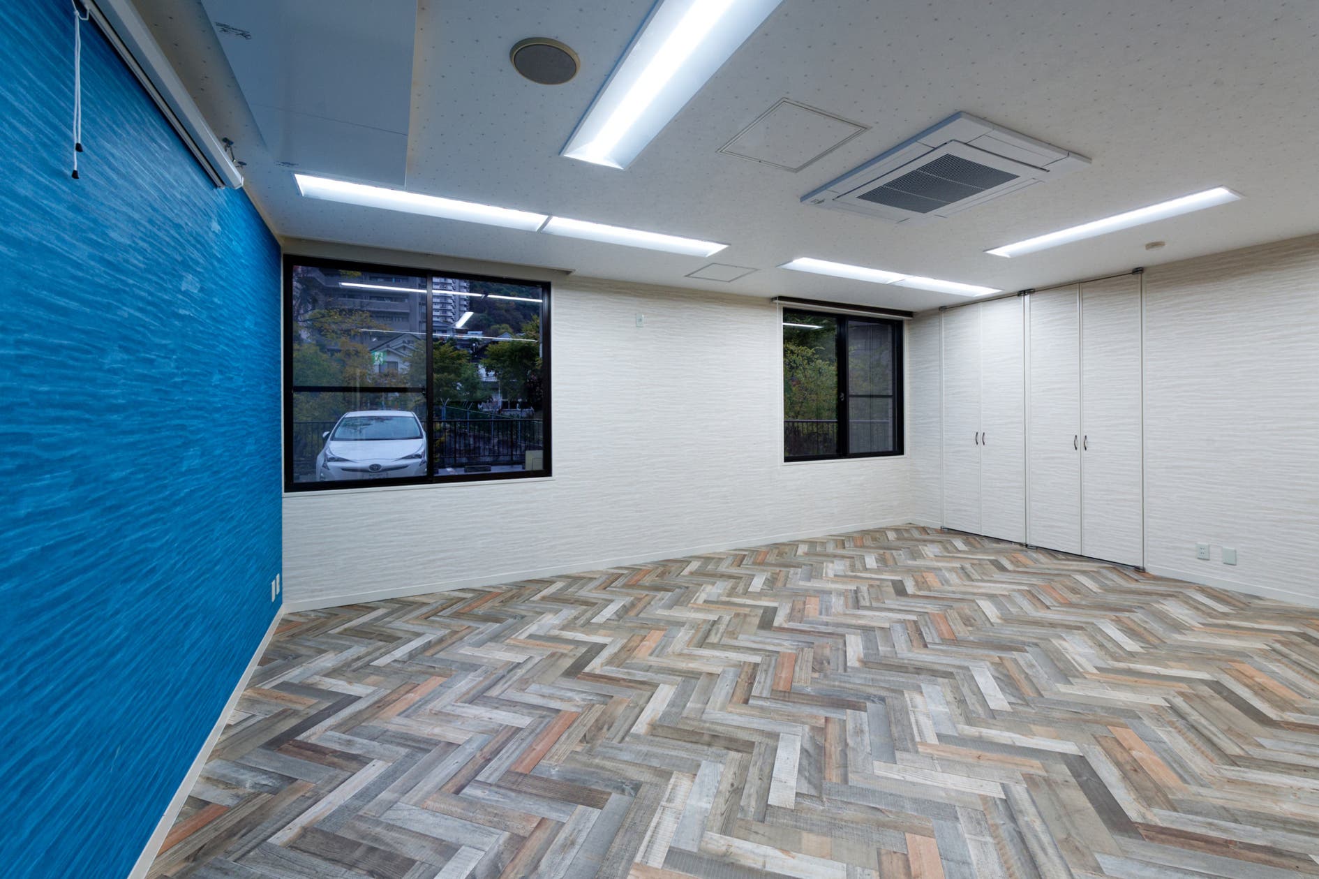 スクリーン有り🎥学習スペース📓やポップアップ🛍に最適◎の写真2