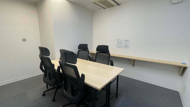 北上尾駅徒歩11分!【¥1,320/1h!無料駐車場あり!】フリードリンク付き 貸軽防音ブースBの写真1