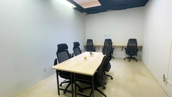 北上尾駅徒歩11分!【¥1,320/1h!無料駐車場あり!】フリードリンク付き 貸ブースF の写真1