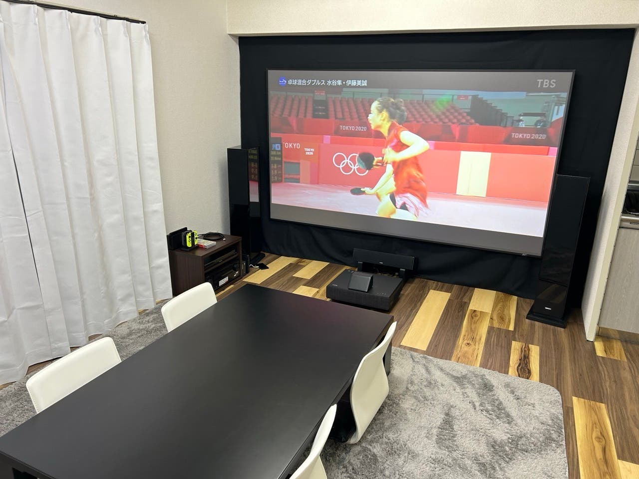 【ホームシアター博多】異次元の音響効果と超大画面で、最高の環境を貸切🎥【4K×100インチ】の写真6