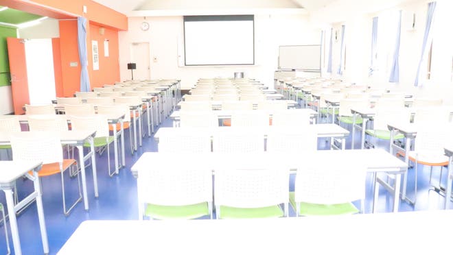 【壺川駅徒歩5分】定員99+α名!プロジェクター含む備品・高速Wi-Fi無料!旭町801会議室の写真6