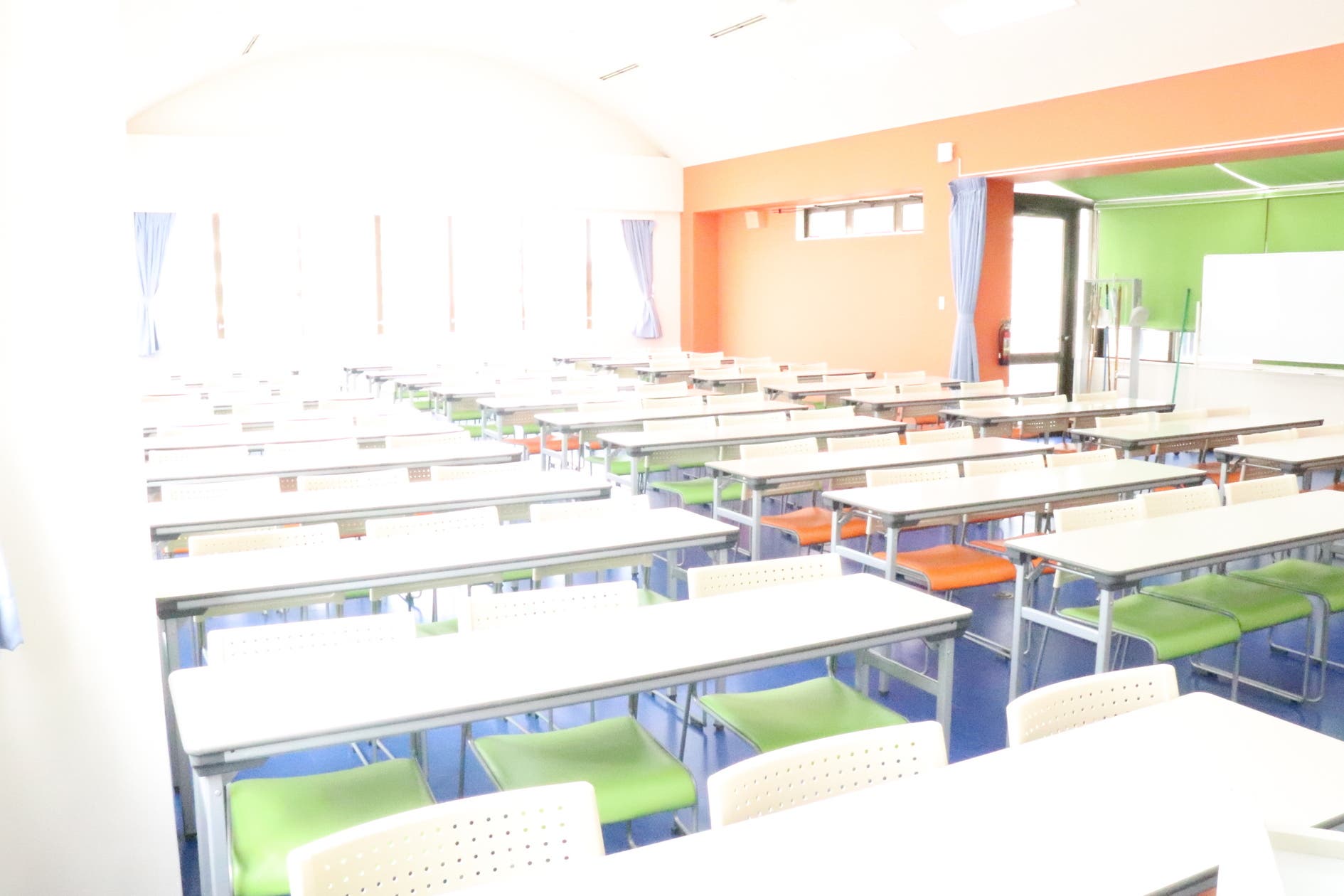 【壺川駅徒歩5分】定員99＋α名！プロジェクター含む備品・高速Wi-Fi無料！旭町801会議室の写真8