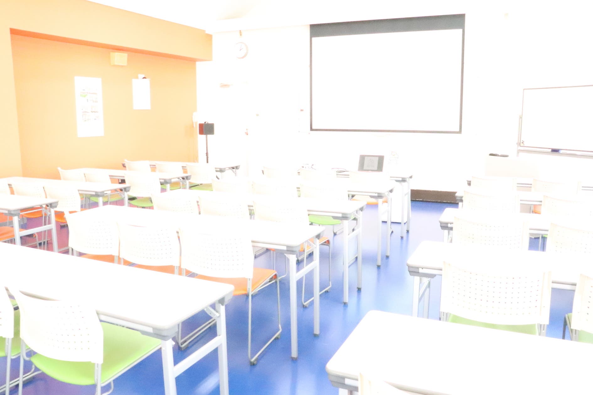 【壺川駅徒歩5分】定員99＋α名！プロジェクター含む備品・高速Wi-Fi無料！旭町801会議室の写真11