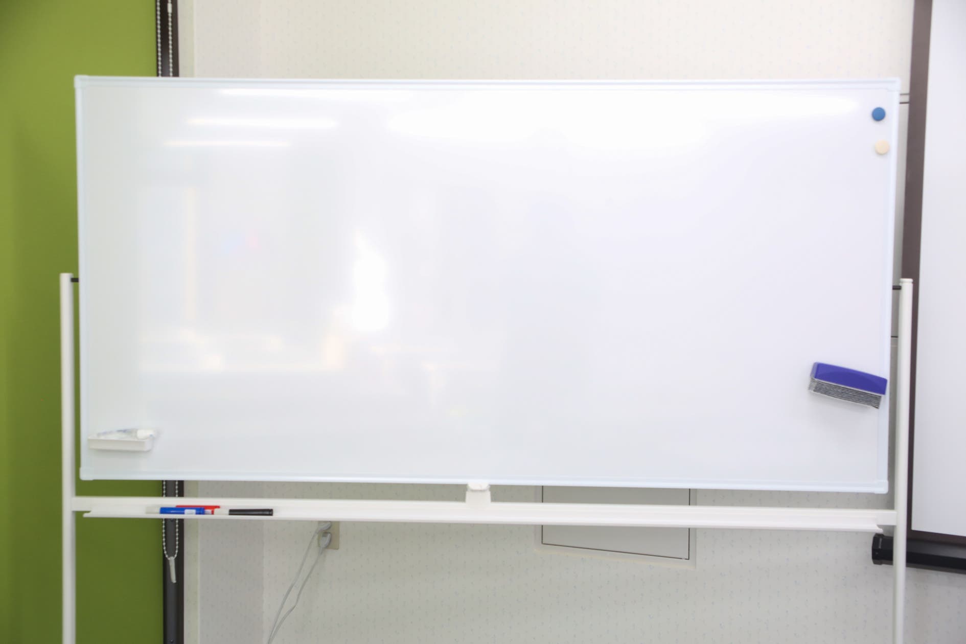 【壺川駅徒歩5分】定員99＋α名！プロジェクター含む備品・高速Wi-Fi無料！旭町801会議室の写真17