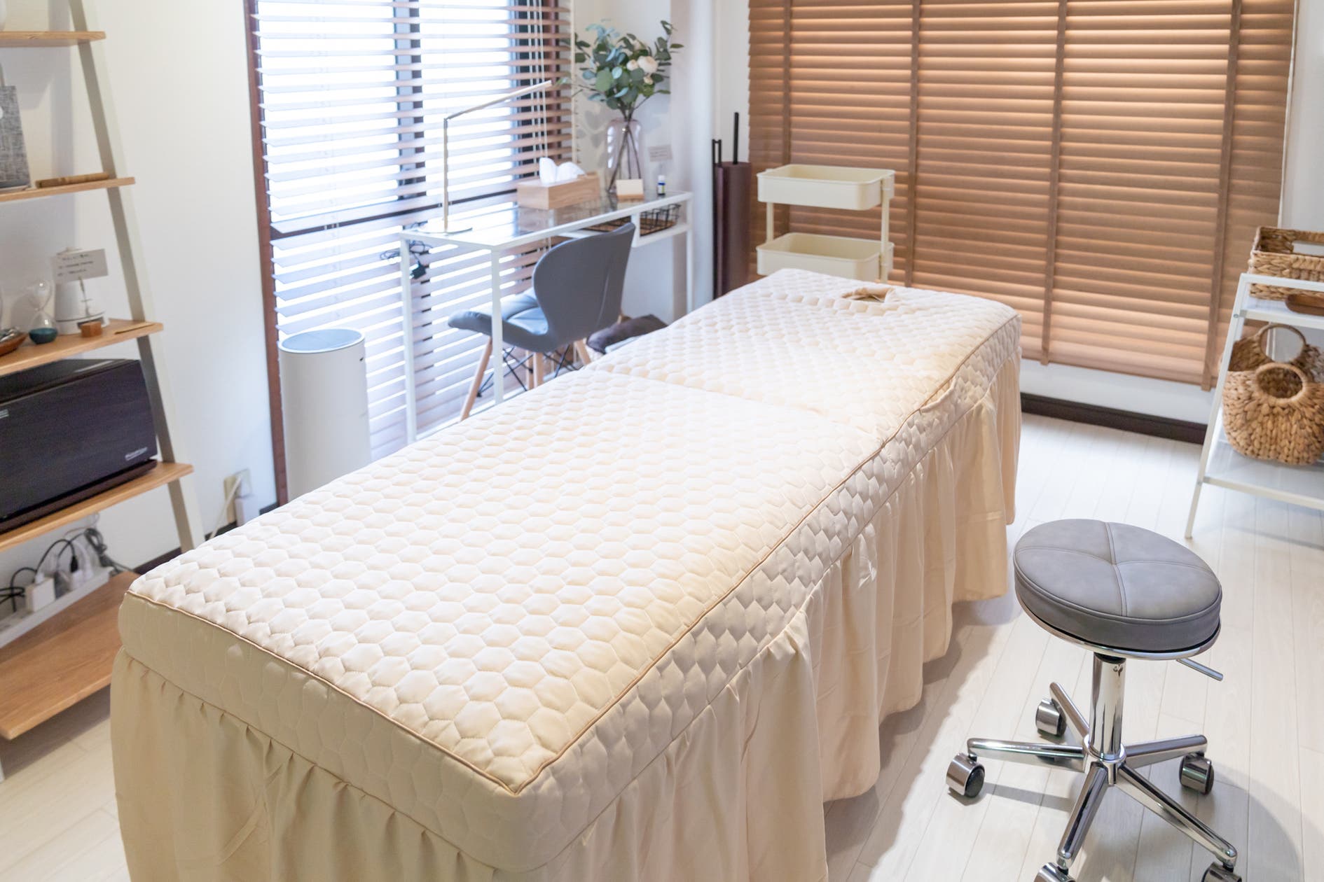 【学芸大学3分】完全個室のレンタルサロン☆静かで落ち着いた雰囲気の上質な空間♪多機能&高性能ベッド、豊富な備品で快適なお時間を☆の写真14