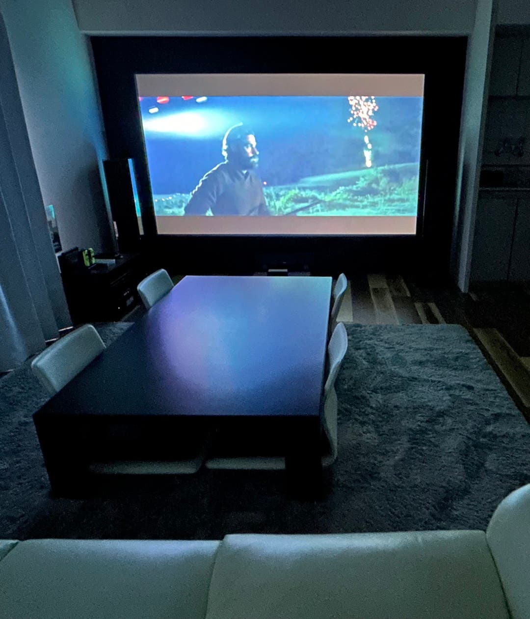 【ホームシアター博多】異次元の音響効果と超大画面で、最高の環境を貸切🎥【4K×100インチ】の写真5
