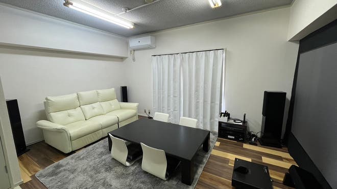 【ホームシアター博多】異次元の音響効果と超大画面で、最高の環境を貸切🎥【4K×100インチ】の写真2