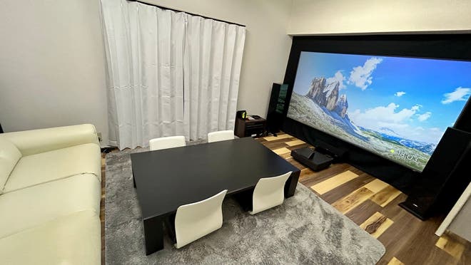 【ホームシアター博多】異次元の音響効果と超大画面で、最高の環境を貸切🎥【4K×100インチ】の写真1