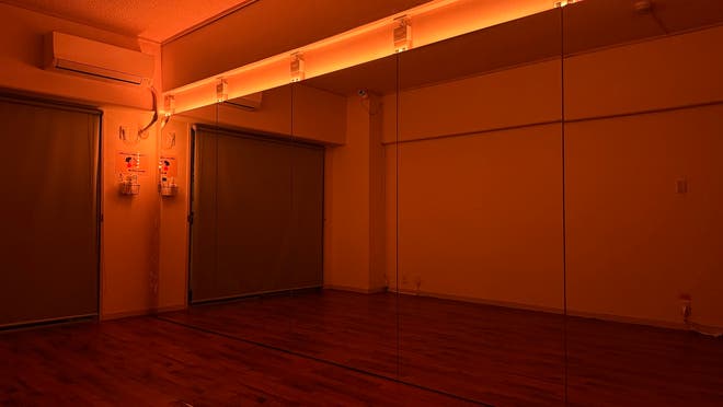 🎯博多駅徒歩4分🎯壁一面鏡張りのシンプルなスタジオ🌈ピラティス・ヨガ等🌈当日予約可◆お気軽スタジオ博多spin◆の写真12