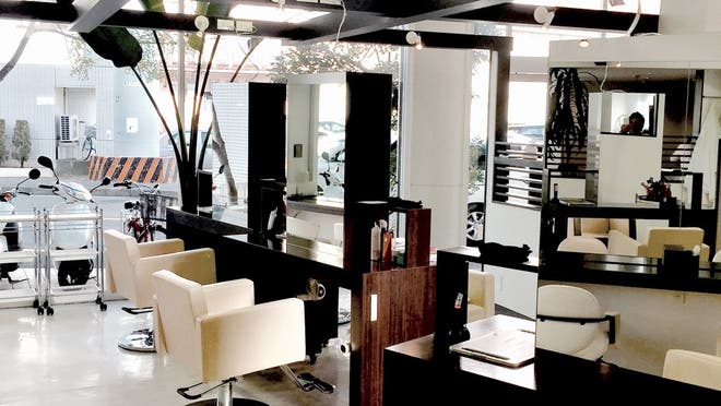 JR大船駅から徒歩4~5分の美容室 カット・パ-マ・カラ-・マツ毛エクステ・眉毛まつ毛パ-マ等の写真4