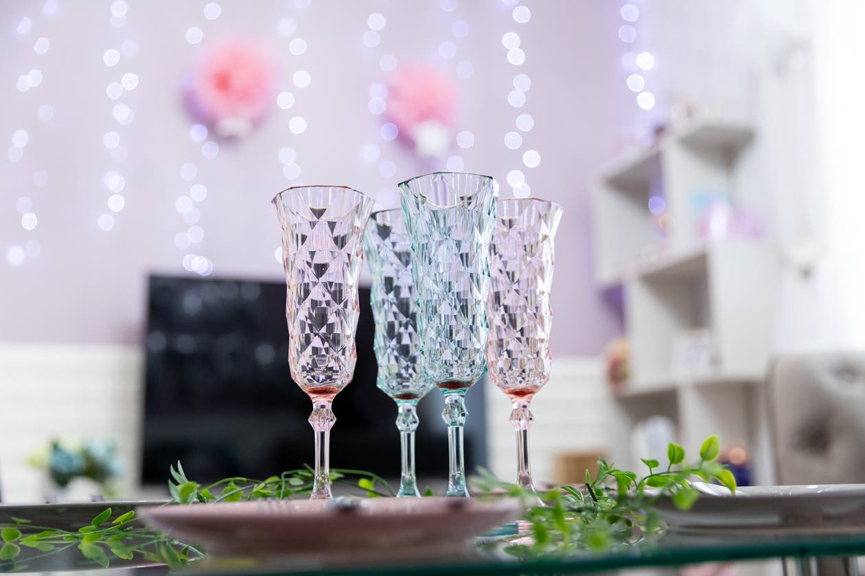 めちゃカワ✨Francfrancインテリア👑シャンデリア✨30色ネオンカラー✨女子会🍷おうちデート🎵自然光📸推し活✨駅近1分の写真5