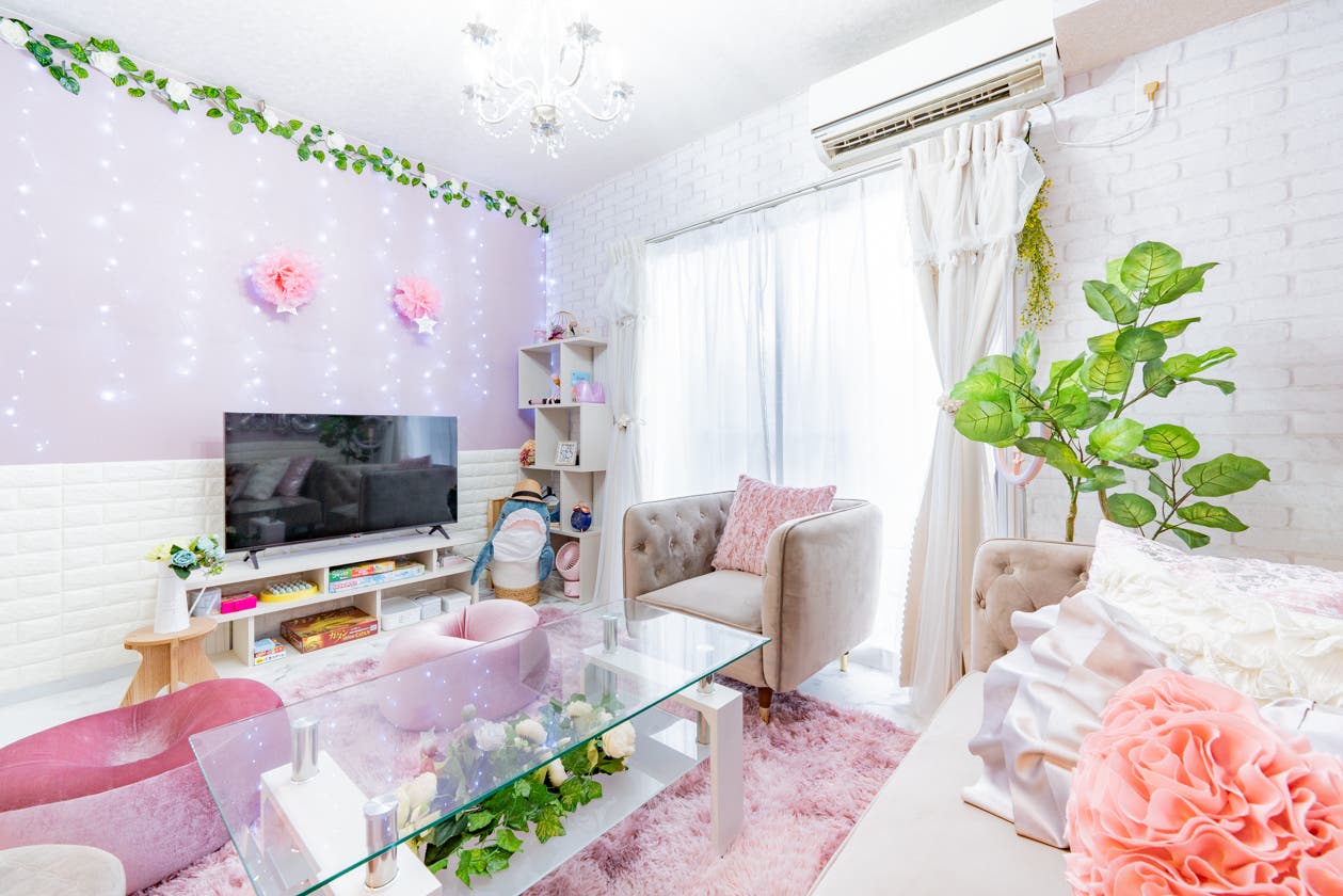 めちゃカワ✨Francfrancインテリア👑シャンデリア✨30色ネオンカラー✨女子会🍷おうちデート🎵自然光📸推し活✨駅近1分の写真12