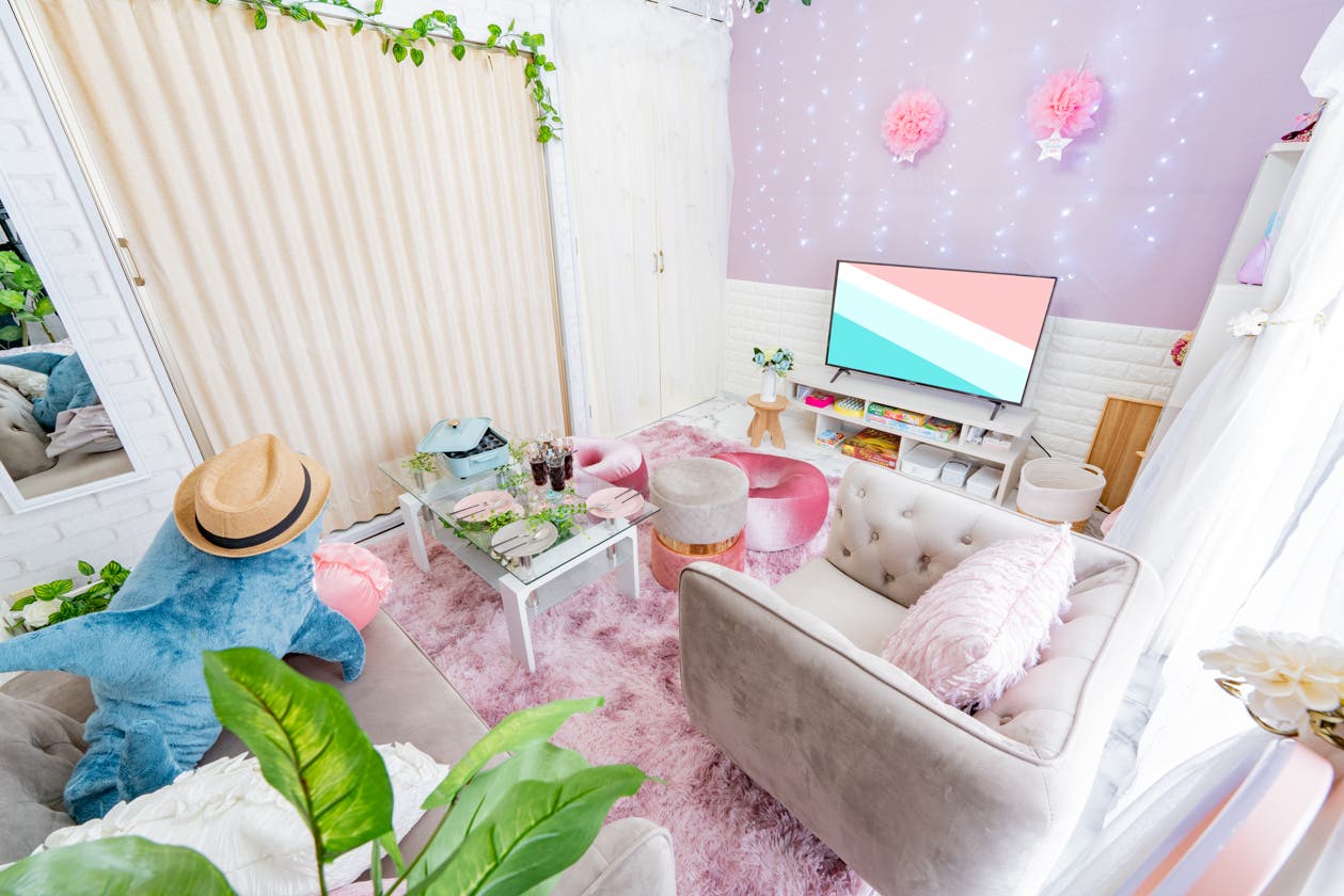 めちゃカワ✨Francfrancインテリア👑シャンデリア✨30色ネオンカラー✨女子会🍷おうちデート🎵自然光📸推し活✨駅近1分の写真14