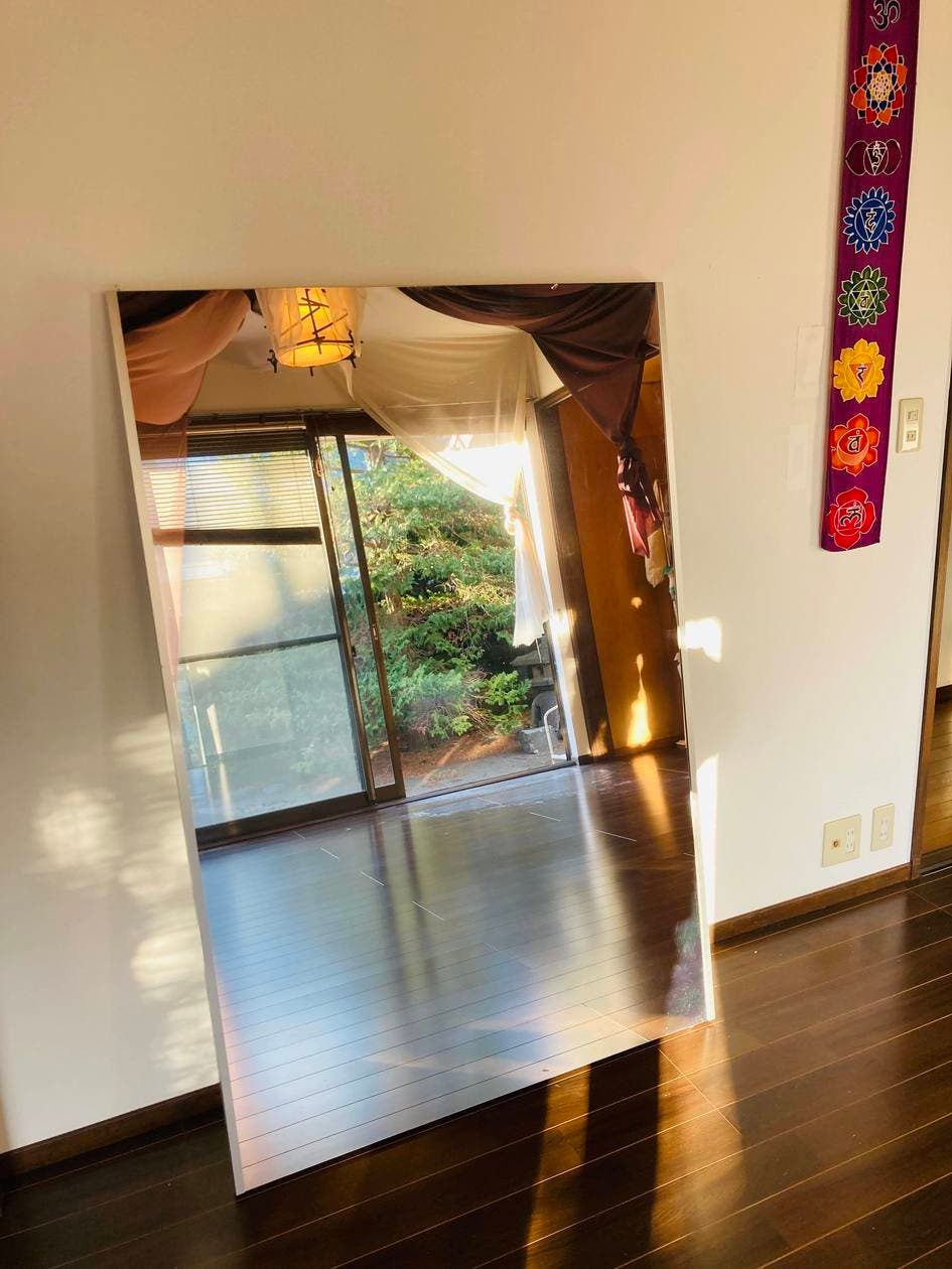 ヨガマット、マッサージ台等完備！広々した庭と日差しが気持ち良い海まで徒歩15分の多目的スタジオ・スペース！の写真5