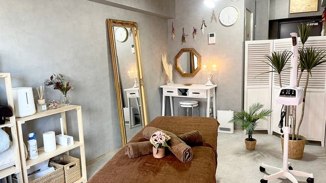 【新宿西口駅10秒】新宿駅2分の超駅近🚶|地域最安|清潔感のある内装|高性能備品多数|毎日清掃🧹|🌱レンタルサロンの写真1