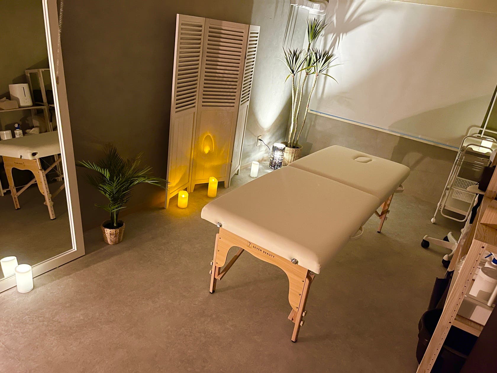 【新宿西口駅10秒】新宿駅2分の超駅近🚶｜地域最安｜清潔感のある内装｜高性能備品多数｜毎日清掃🧹｜🌱レンタルサロンの写真5