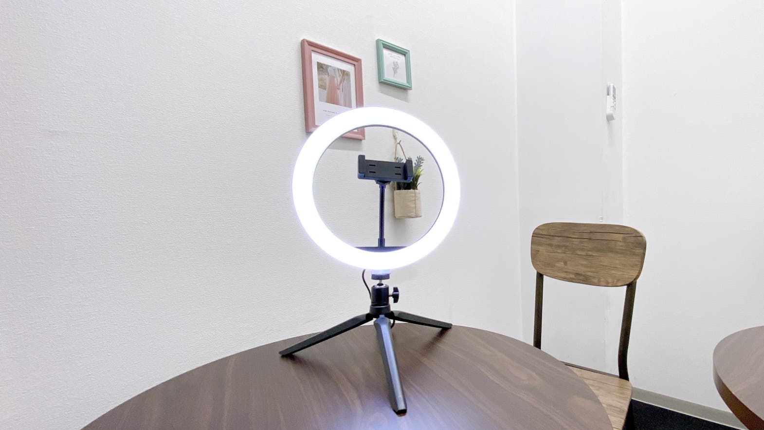 LEDリングライトの画像1