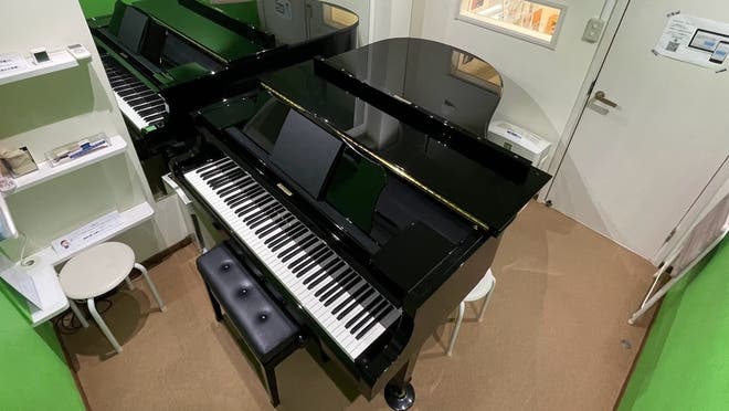 365日営業【天神南駅そば/無人/スマートキー】グランド・アップライトピアノがどちらも弾き放題。その他楽器練習やレッスン・撮影にの写真1