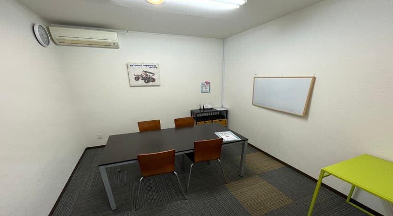 ☆★茅ヶ崎駅徒歩2分・Wi-Fi完備★☆会議・テレワーク・契約手続きに使える多用途レンタルスペース　Room①