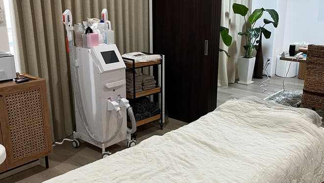 【2周年記念|激安】阿佐ヶ谷駅から徒歩1分の広いオシャレサロン|施術台も2台設置可|会議・打ち合わせ利用可の写真4