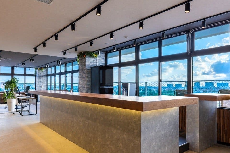 【MEGAドン・キホーテ豊見城6F】1時間1,540円！10名会議室｜無料駐車場・フリードリンク付◎の写真3