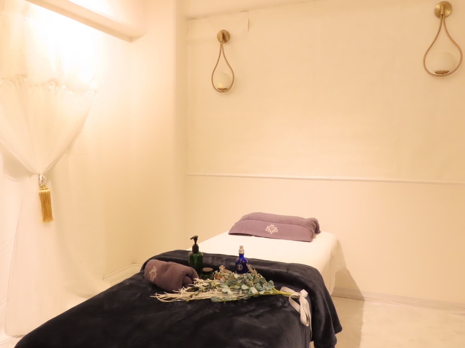 恵比寿プライベートサロン🧖🏻‍♀️清潔感あふれる高級個室の施術スペース✨【恵比寿駅　西口徒歩2分】の写真2