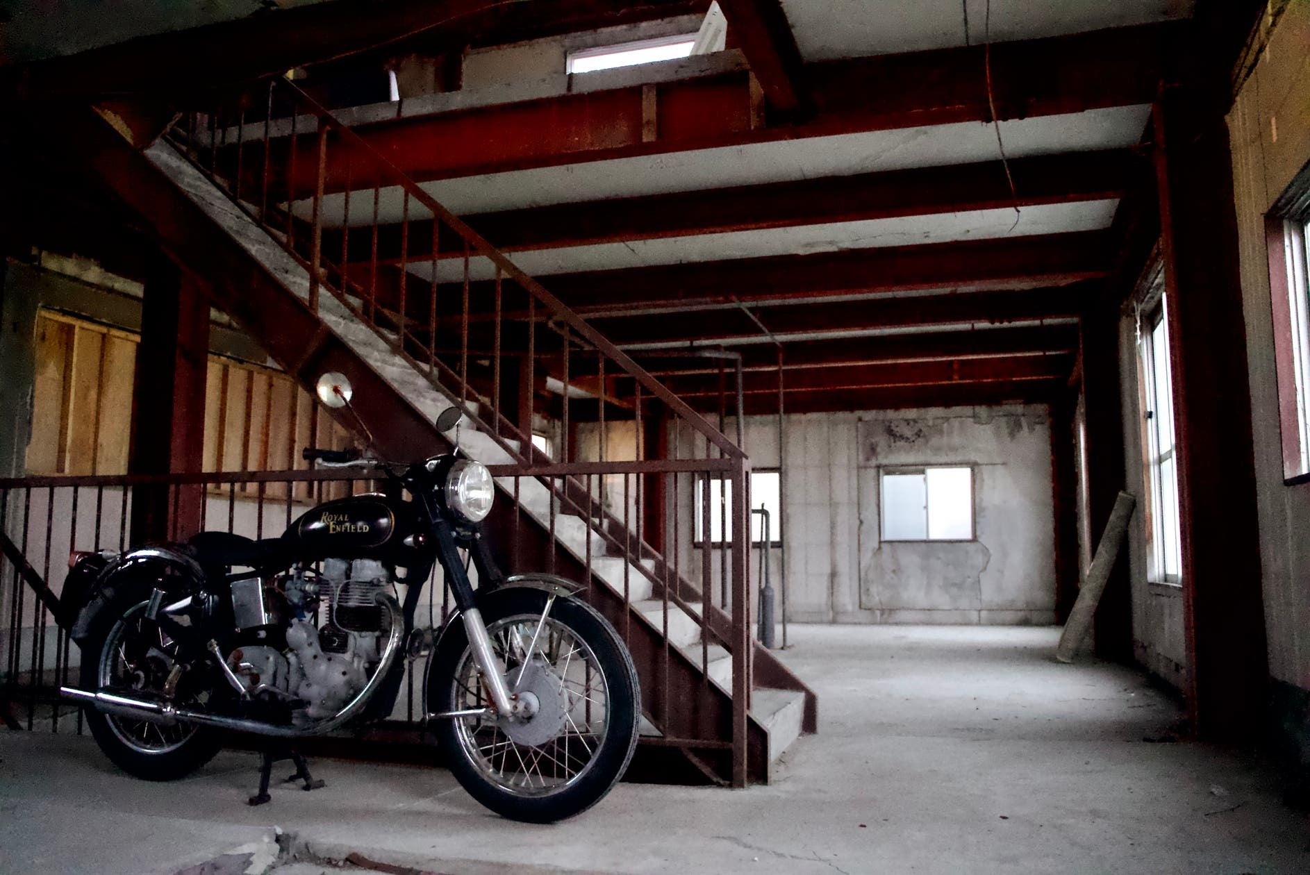 新たな可能性を与える廃墟スタジオ。🟩緑と大きな看板があるカーコーティング店が目印！の写真8