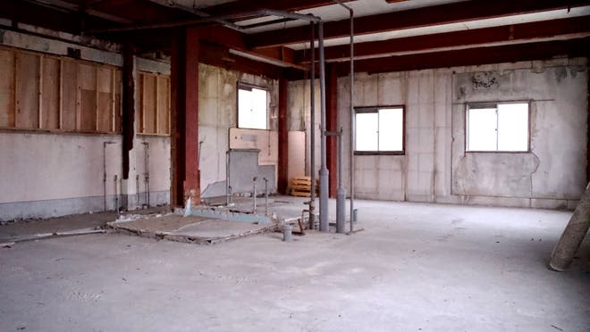 新たな可能性を与える廃墟スタジオ。🟩緑と大きな看板があるカーコーティング店が目印!の写真4