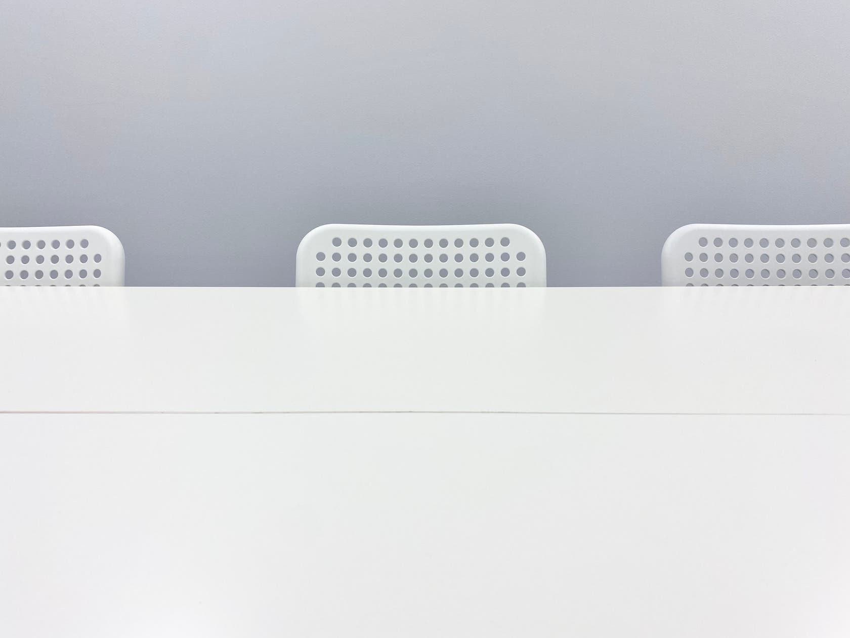 【新横浜駅から徒歩3分・少人数利用可】無料備品充実🌟無線Wi-Fi/ホワイトボード/延長コード/新横浜店2階ミーティングルームの写真5