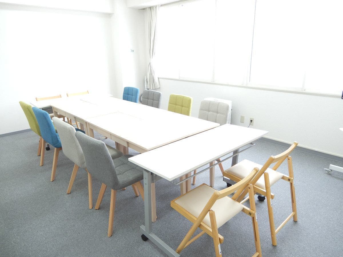 ＜フルーツ会議室🍋大通＞【室内動画】⭐️ｲﾝﾎﾞｲｽ対応⭐️50㌅TV⭐️大鏡⭐️飲食可⭐️ﾊﾟｰﾃｨ・ｻﾛﾝ整体の写真5