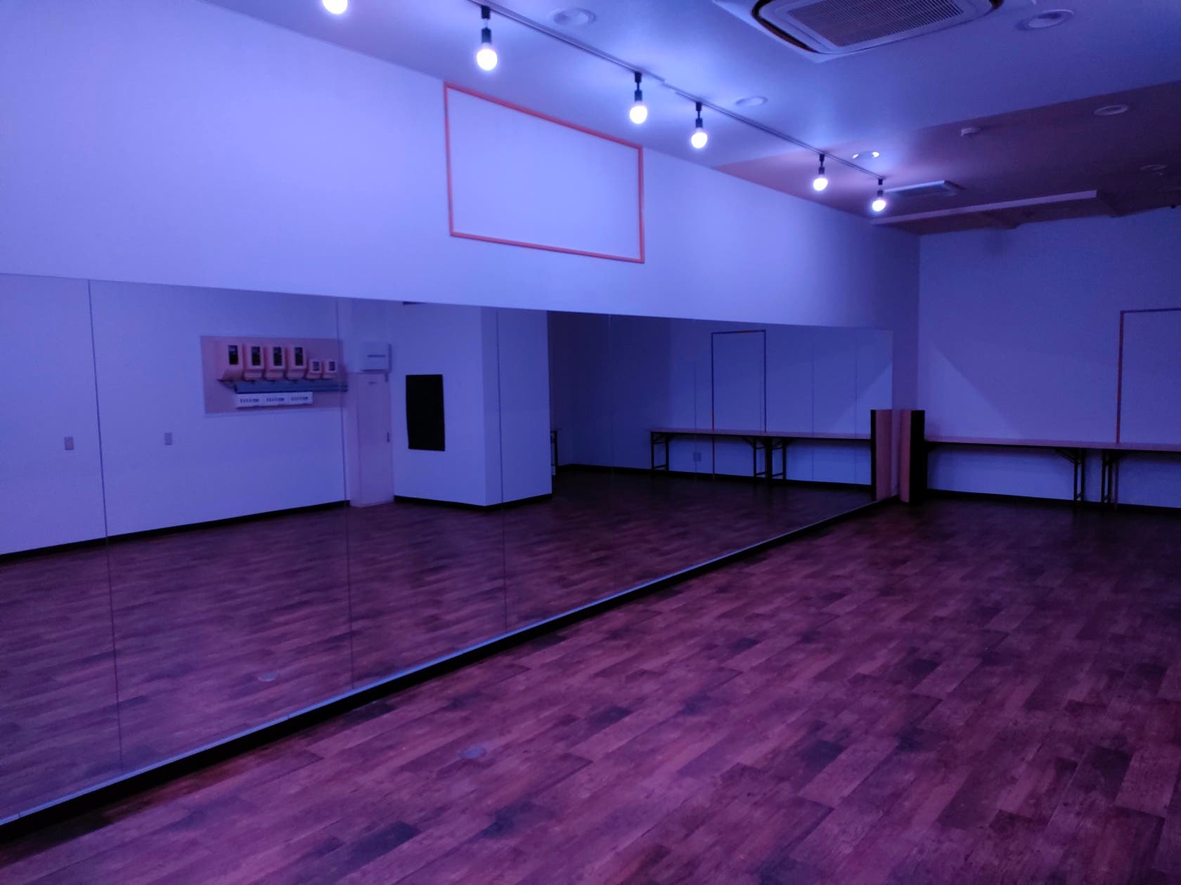 ダンス ヨガなどレッスンの開催や個人練習にも最適なスペースです。の写真5