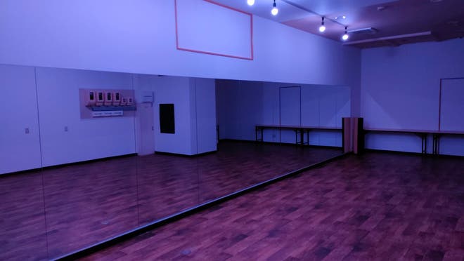 ダンス ヨガなどレッスンの開催や個人練習にも最適なスペースです。の写真5