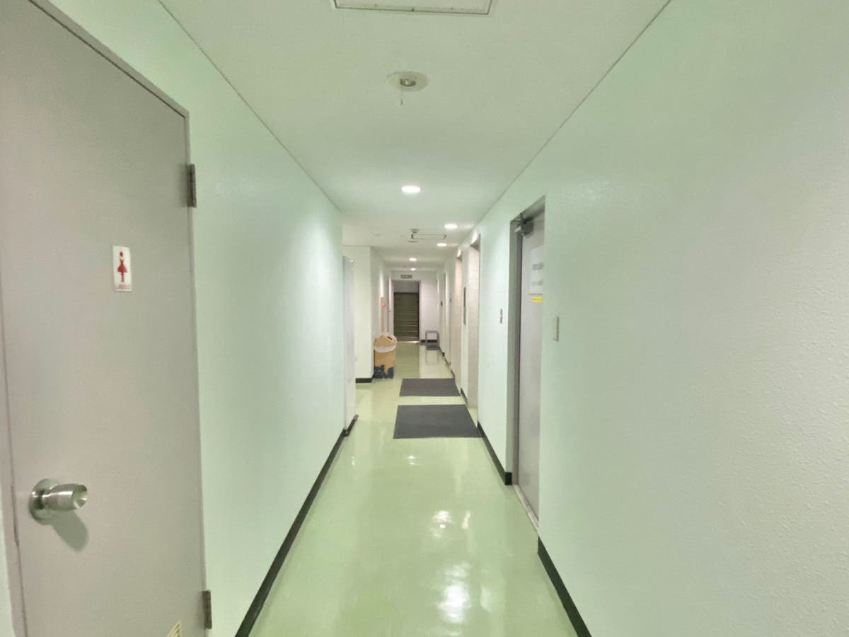 【新宿御苑前駅から徒歩3分・45名利用可🌟】■会議・研修・セミナー・ウェビナー・説明会■全室新宿御苑が見えます■4階D会議室の写真4