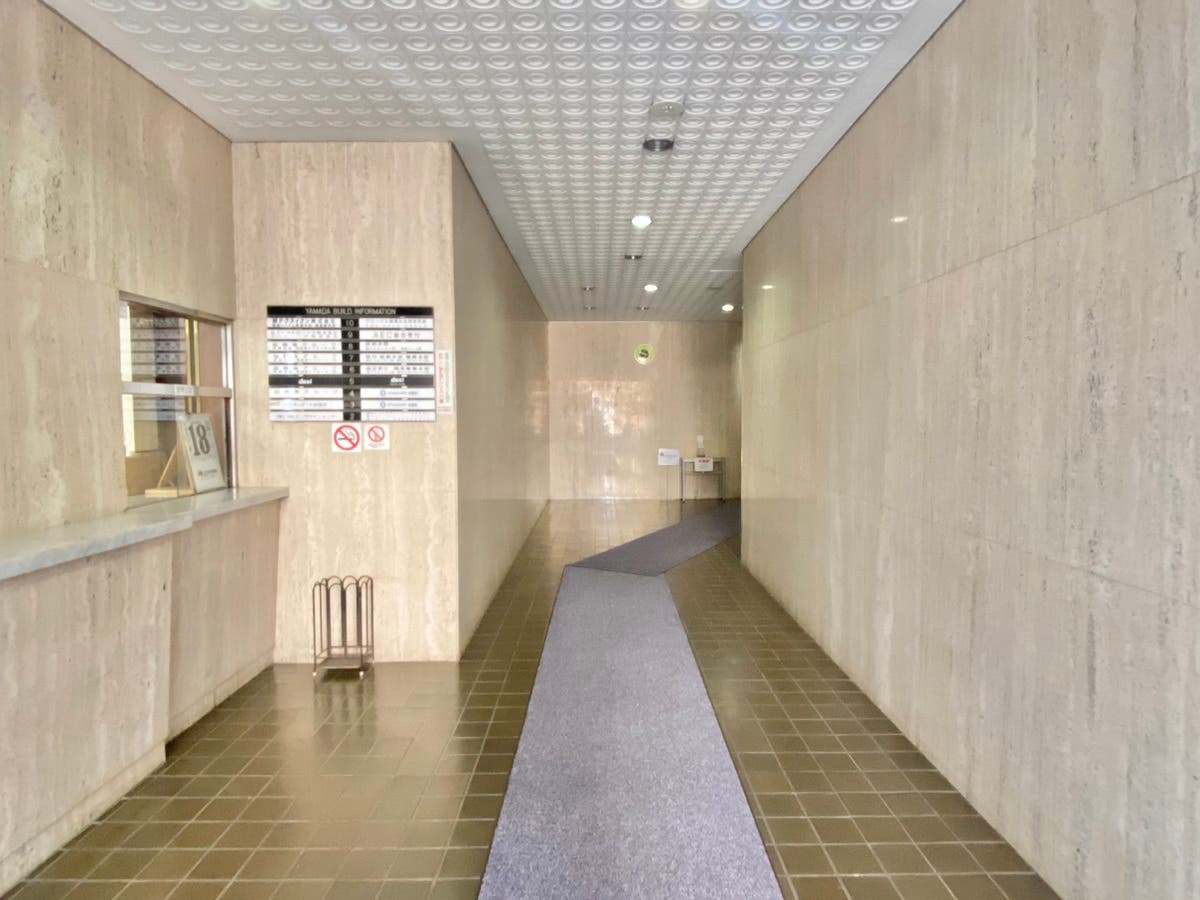 【新宿御苑前駅から徒歩3分・45名利用可🌟】■会議・研修・セミナー・ウェビナー・説明会■全室新宿御苑が見えます■4階D会議室の写真8