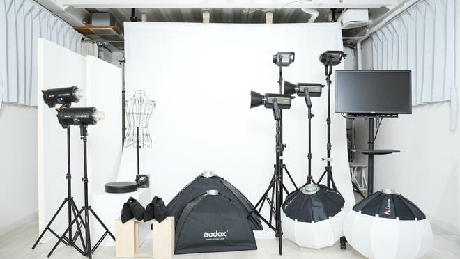 【照明機材無料/冬の平日キャンペーン実施中】半地下/白の漆喰壁/2灯ストロボシンクロ撮影/LED空間照明撮影/大久保駅徒歩5分の写真2