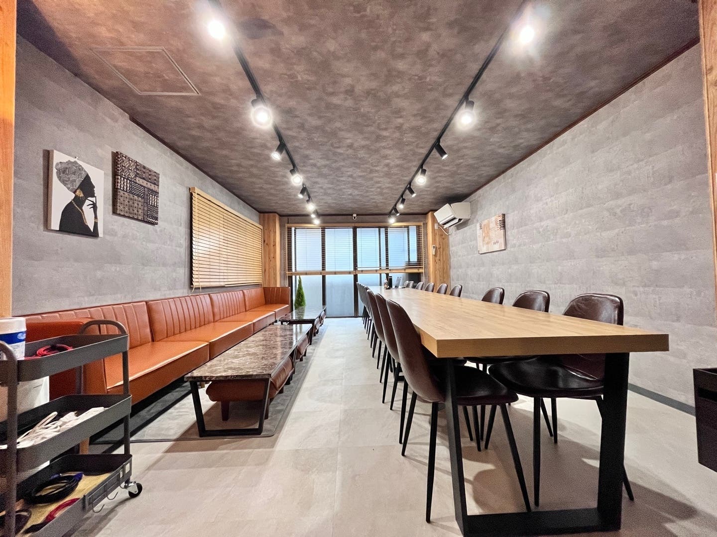 🌸期間限定プライス‼🌸丸の内駅2分🚶🏻会議･ｾﾐﾅｰ･懇親/女子会🤗84㌅スクリーン📽️光回線📶多用途スペース！の写真5