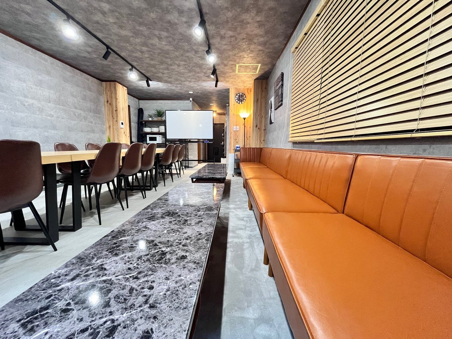 🌸期間限定プライス‼🌸丸の内駅2分🚶🏻会議･ｾﾐﾅｰ･懇親/女子会🤗84㌅スクリーン📽️光回線📶多用途スペース！の写真8