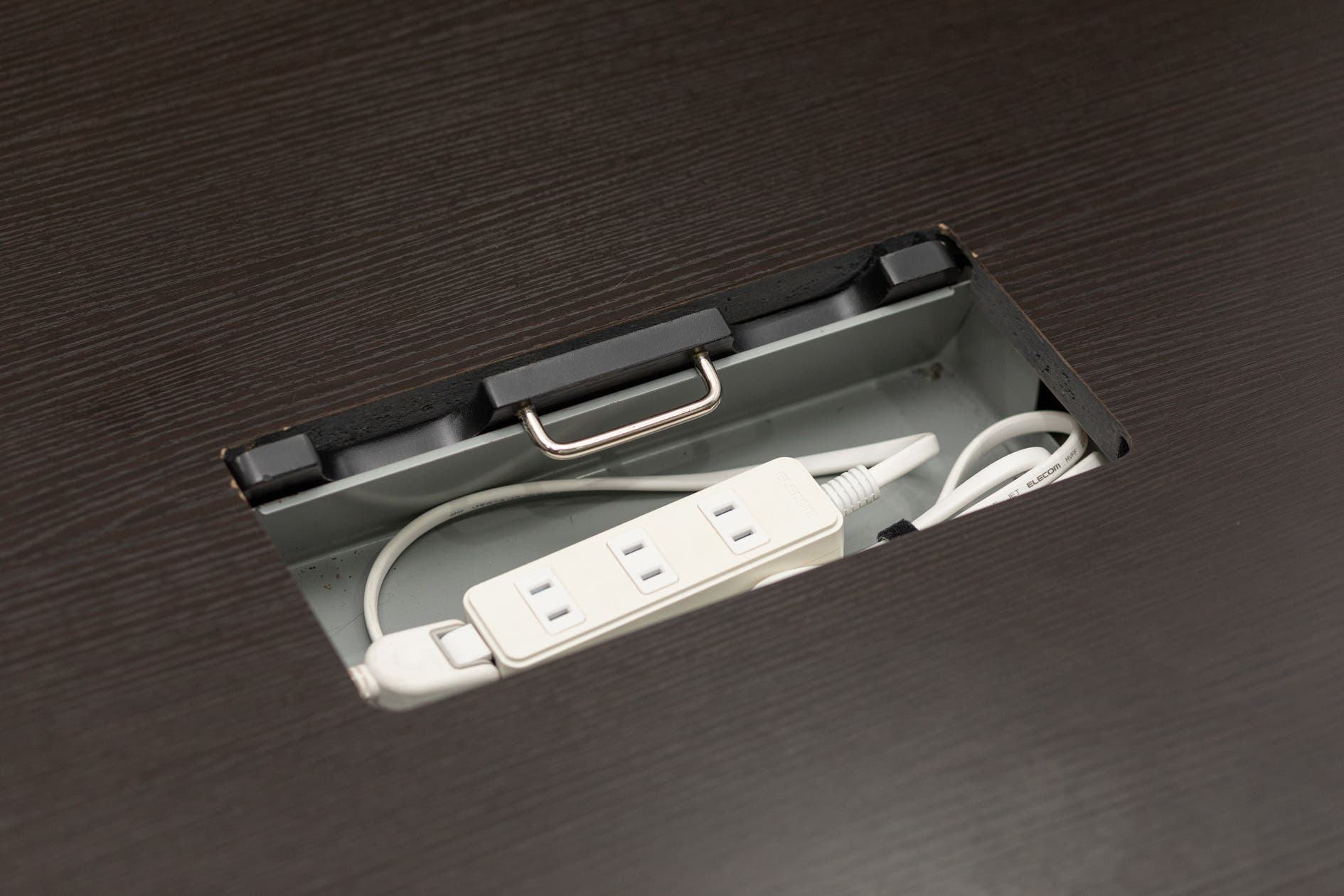 【リモートベースroom1】⚡️地域最安お手軽会議室⚡️ミーティング商談や面談に最適⚡️6人着席⚡️近鉄四日市3分⚡️隼光⚡️の写真9