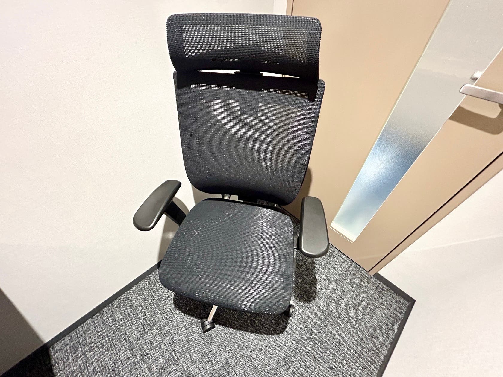 207【 横浜駅 1分】オプション料金0円で設備・備品使い放題♪WiFi無料！清掃で衛生面も安心♥便利な駅近の写真2