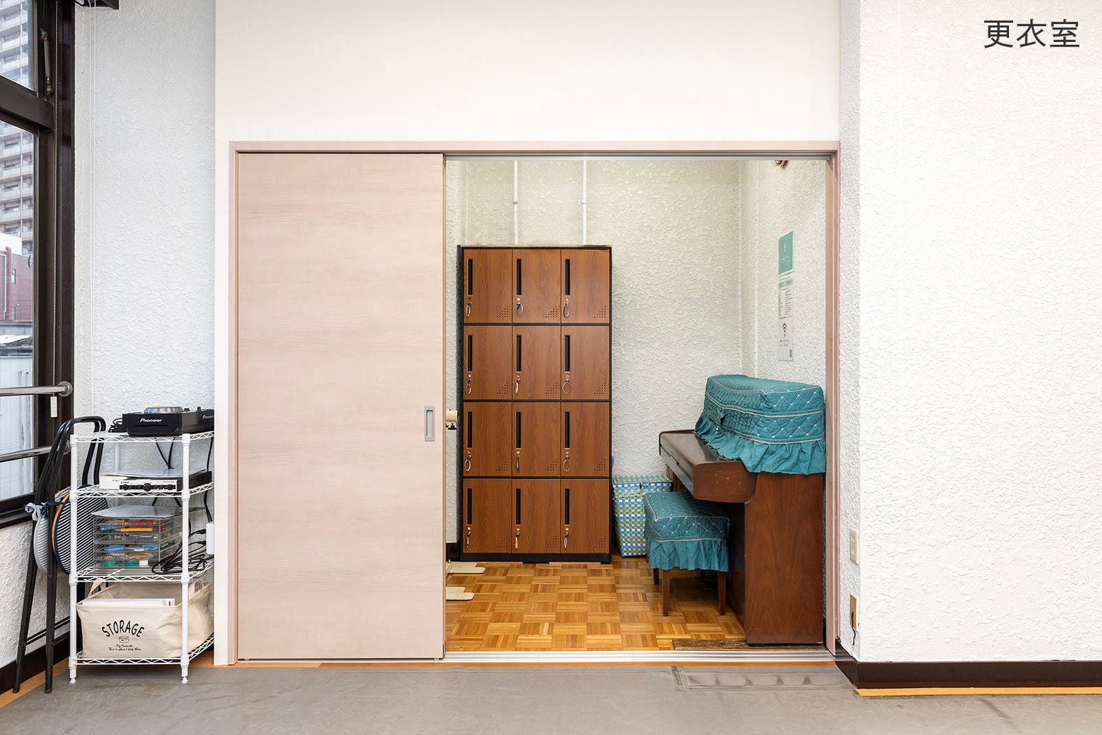 平井駅徒歩2分。24時間利用可能！光が明るく差し込む、開放的な多目的スタジオです。の写真6