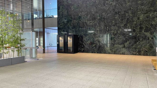 【テレキューブ】中野セントラルパークサウスの個室型ワークブース(213-01)です。視線と音を遮る、プライベートな集中環境。の写真1