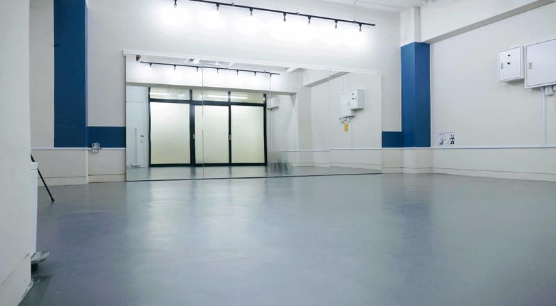 【武蔵小金井駅徒歩2分！】ダンスやヨガができる/ リノリウム床材/1.8m x 3.2mの大型鏡　レンタルスタジオ武蔵小金井リノ