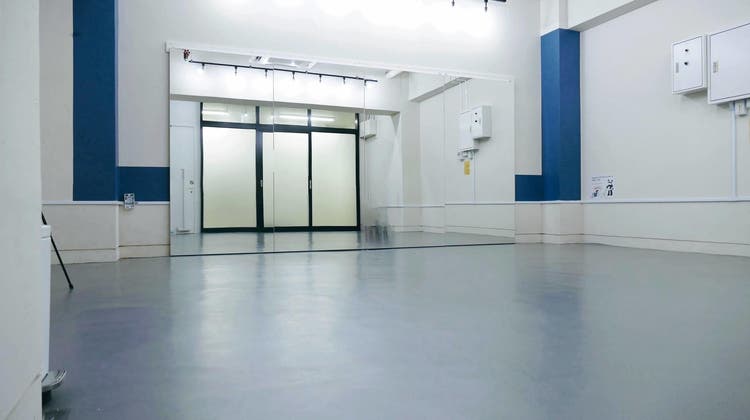 【武蔵小金井駅徒歩2分!】ダンスやヨガができる/ リノリウム床材/1.8m x 3.2mの大型鏡 レンタルスタジオ武蔵小金井リノの写真1