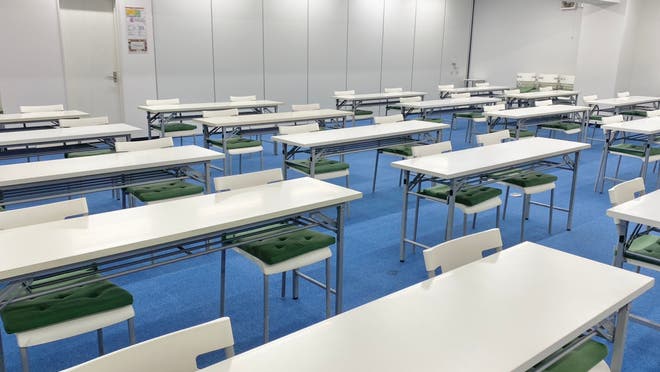 【神田駅から徒歩5分】⭐️無料備品多数⭐️会議・研修・試験会場等様々な用途でご利用可能⭐️2階ホールの写真7