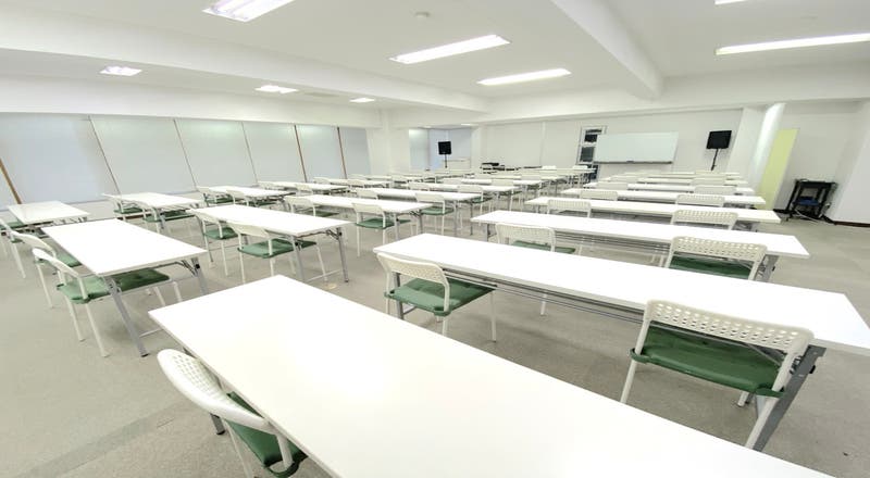 【秋葉原駅から徒歩8分・75名利用可⭐】設備充実⭐会議・研修・セミナー・試験・ウェビナー・説明会■4階A会議室