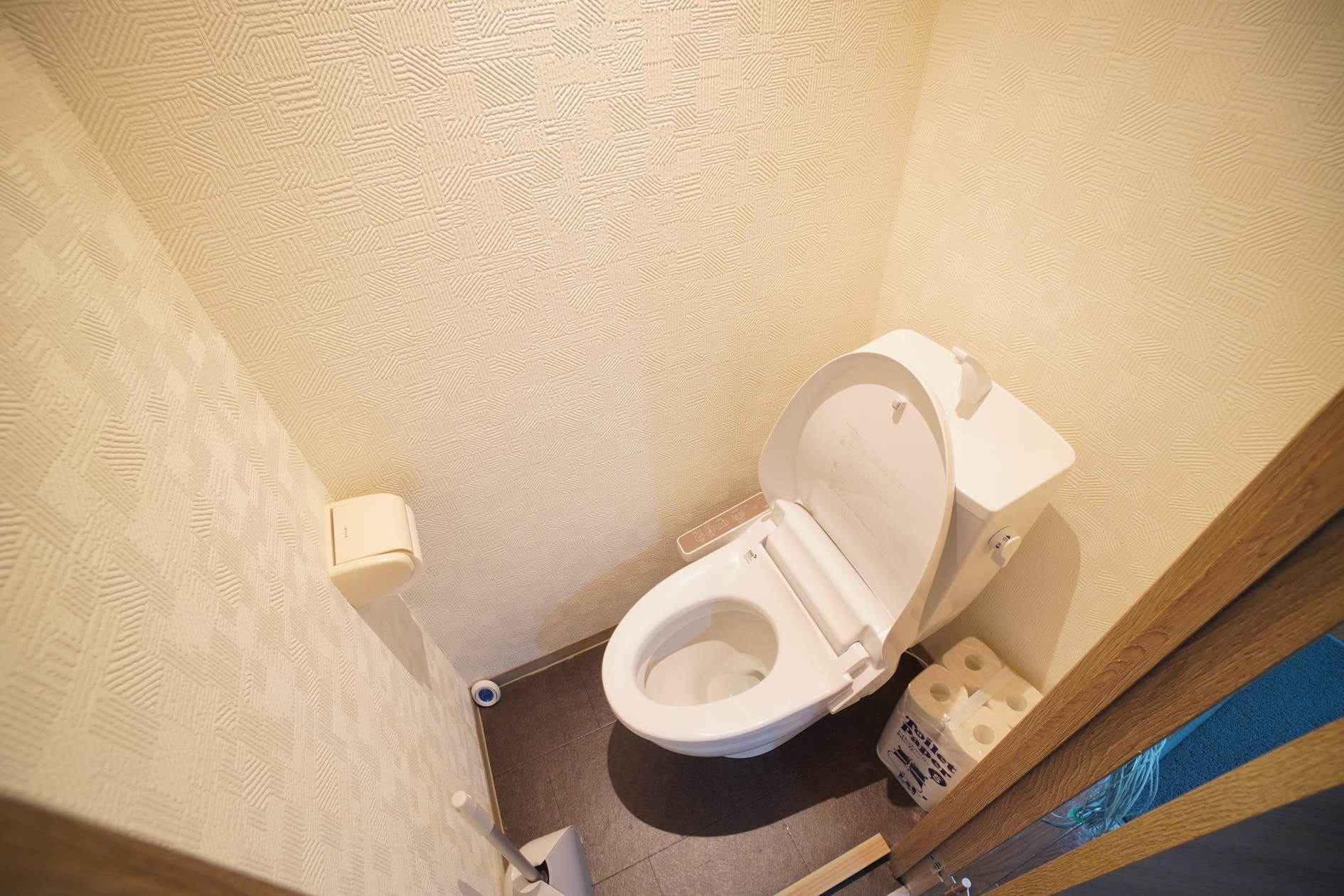 ＜ワークブース大久保No.3＞大久保駅徒歩10秒🚃1人用完全個室🚪Wi-Fi📶モニター🖥電源🔌⚡️テレワーク/面接/自習/作業の写真7