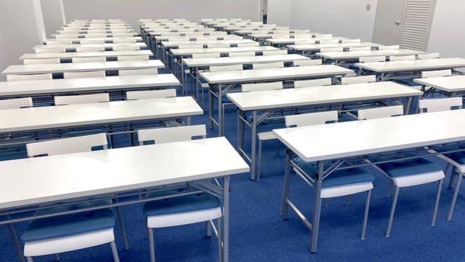 【神田駅から徒歩5分】⭐️無料備品多数⭐️会議・研修・試験会場等様々な用途でご利用可能⭐️4階A会議室の写真3